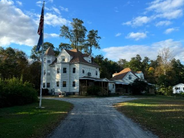 3 Br, 2 bath, Condo 340 Granite Hill Road