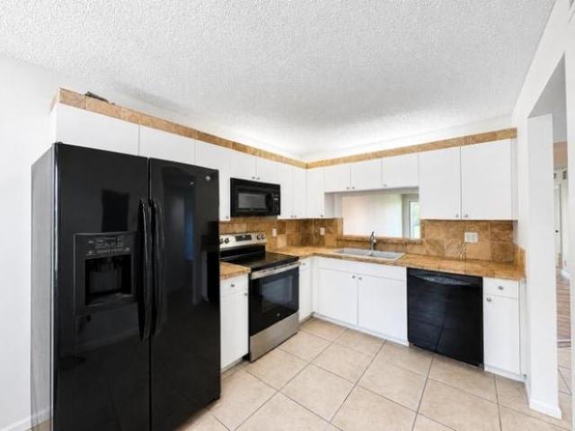 3 Br, 2 bath, Condo 340 NW 67th Street
