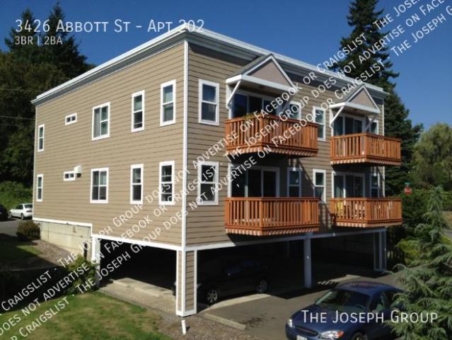 3 Br, 2 bath, Condo 3426 Abbott St