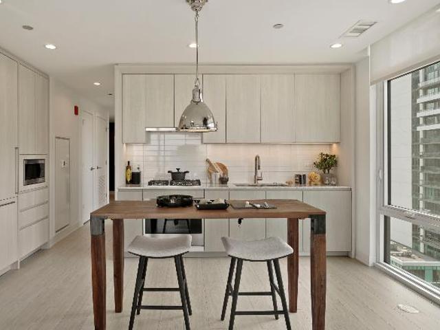 3 Br, 2 bath, Condo 349 N Union Ave