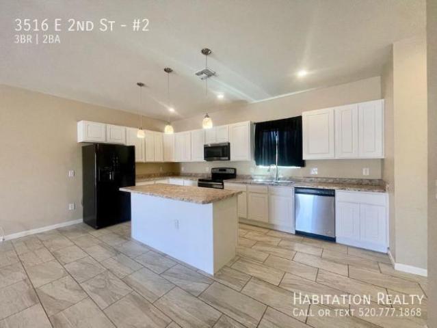 3 Br, 2 bath, Condo 3516 E 2nd St