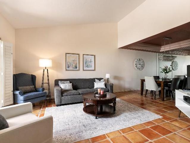 3 Br, 2 bath, Condo 3531 Cameo Dr