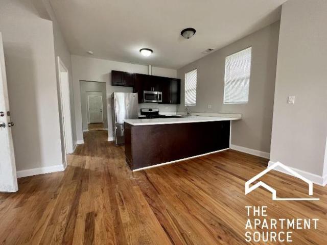 3 Br, 2 bath, Condo 3614 West Mc Lean Avenue