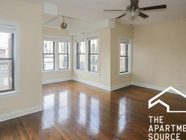 3 Br, 2 bath, Condo 3709 N Wilton Ave