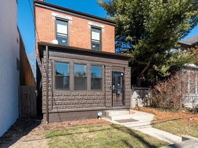 3 Br, 2 bath, Condo 374 E Whittier St