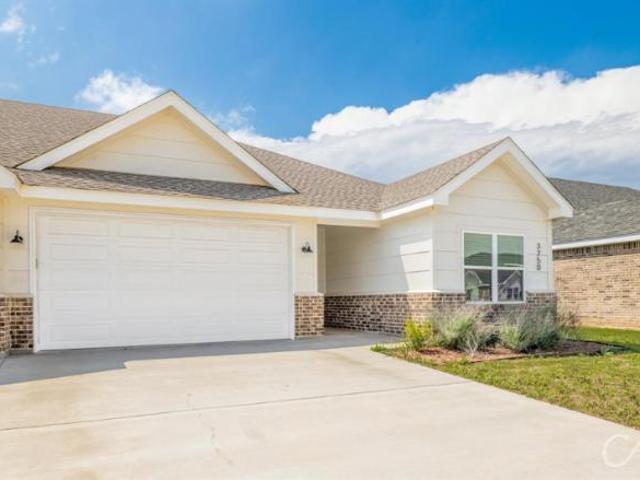 3 Br, 2 bath, Condo 3750 Kala Dr