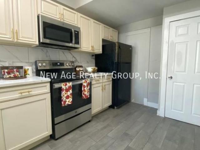 3 Br, 2 bath, Condo 3947 Haverford Ave