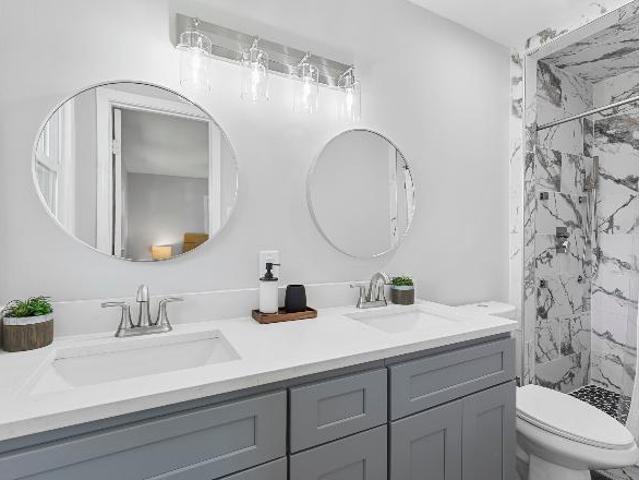 3 Br, 2 bath, Condo 399 W Sandtown Rd SW