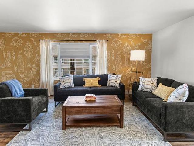 3 Br, 2 bath, Condo 3 Martha Rd