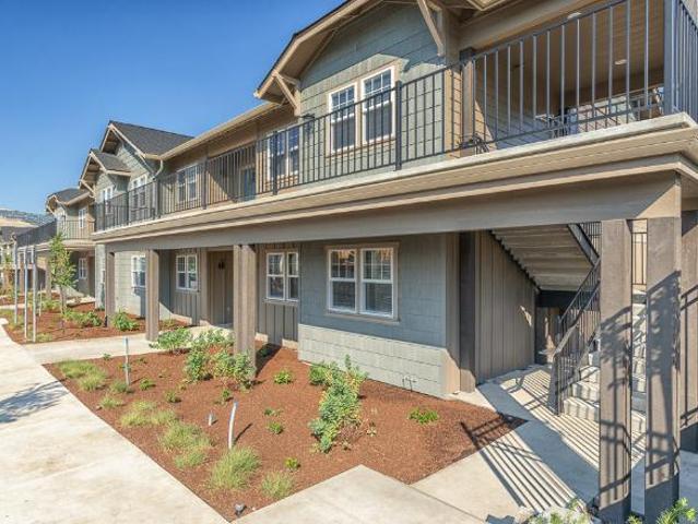 3 Br, 2 bath, Other 441 Talent Ave