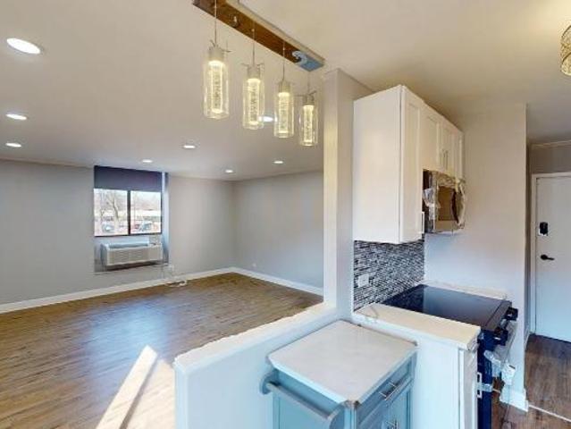 3 Br, 2 bath, Other 4724 S Vincen