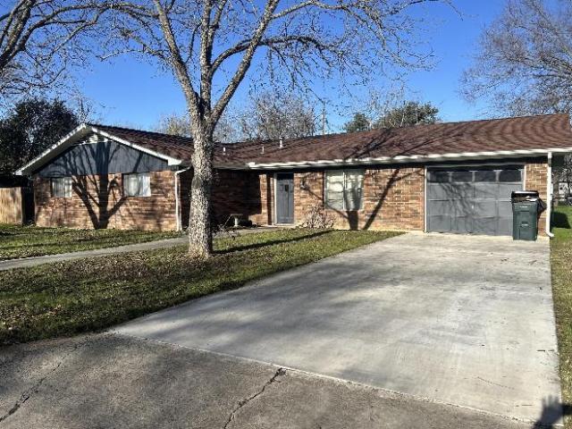 3 Br, 2 bath, Other 516 Candlelight