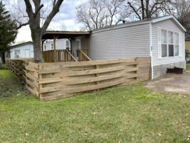 3 Br, 2 bath, Other 775 Steele Rd