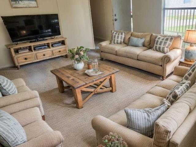 3 Br, 2 bath, Other 775 Steele Rd