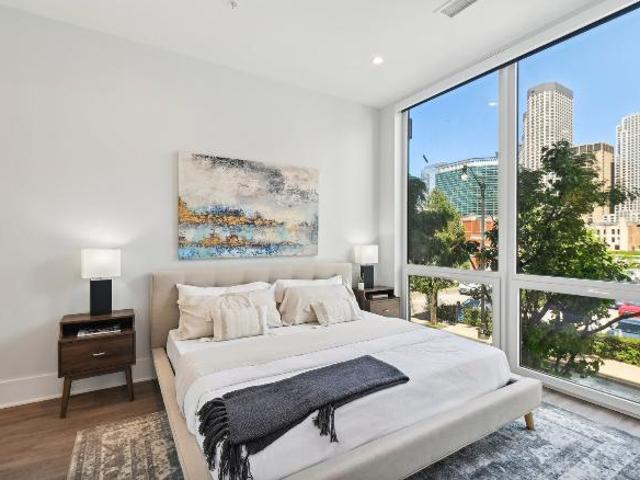 3 Br, 2 bath, Other 812 W Adams Street