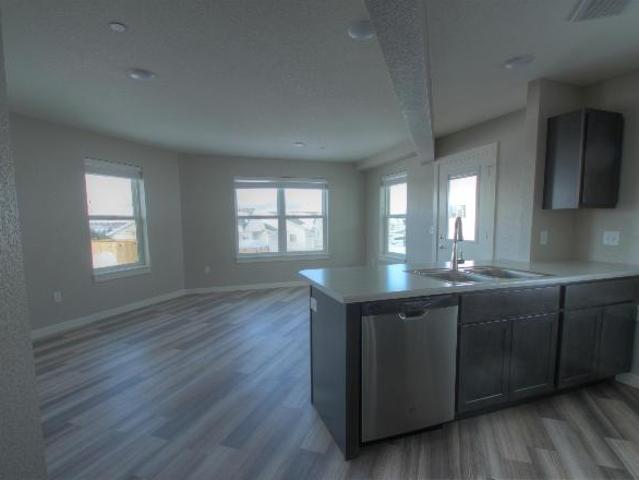3 Br, 2 bath, Other 830 Crestmont Way