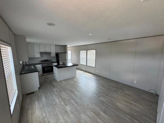 3 Br, 2 bath, Other 910 Halston Dr