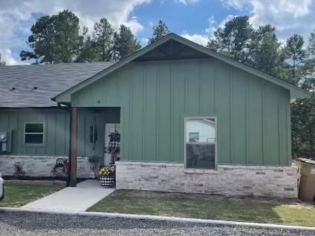 3 Br, 2 bath, Apartment 12750 County Road 1254