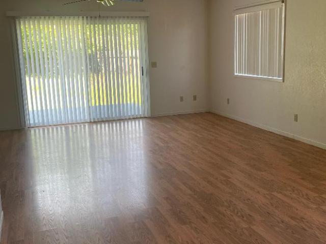 3 Br, 2 bath, Apartment 1610 Arlington Drive