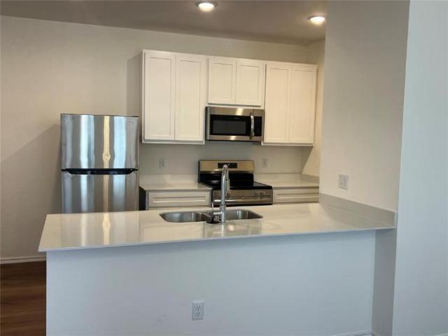 3 Br, 2 bath, Other 206 Mason Court