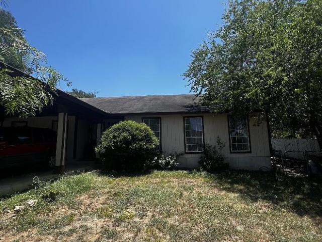 3 Br, 2 bath, Other 210 Craddock