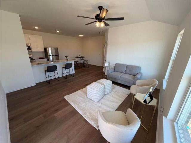 3 Br, 2 bath, Other 211 Mason Court