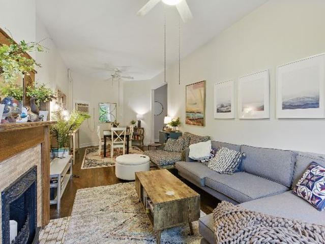 3 Br, 2 bath, Other 2531 North Burling Street