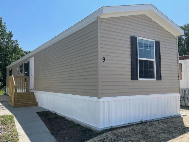 3 Br, 2 bath, Other 2955 Dekalb