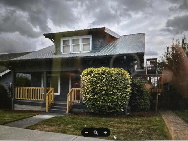 3 Br, 2 bath, Other 3709 Colby Avenue