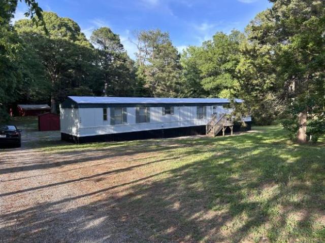 3 Br, 2 bath, Single Family Home 106 J L Bean Ln