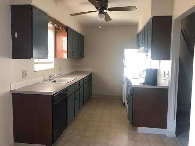 3 Br, 2 bath, Single Family Home 1123 Cypress