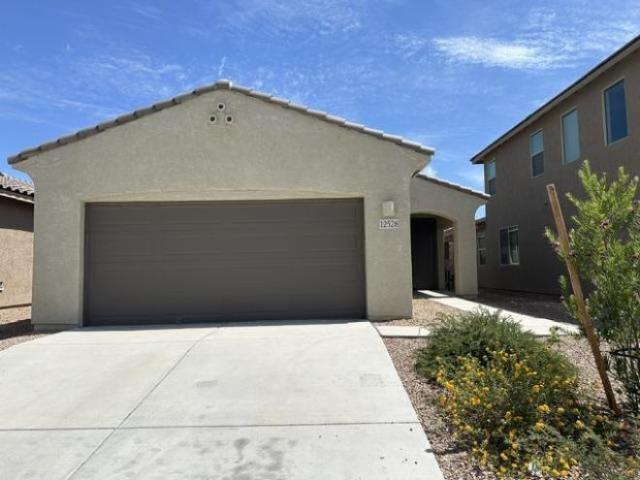 3 Br, 2 bath, Single Family Home 12528 E Caden Dr