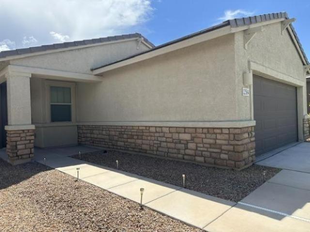 3 Br, 2 bath, Single Family Home 12584 E Caden Dr