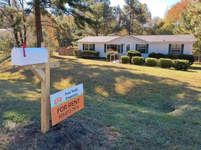 3 Br, 2 bath, Single Family Home 120 Anne Ct