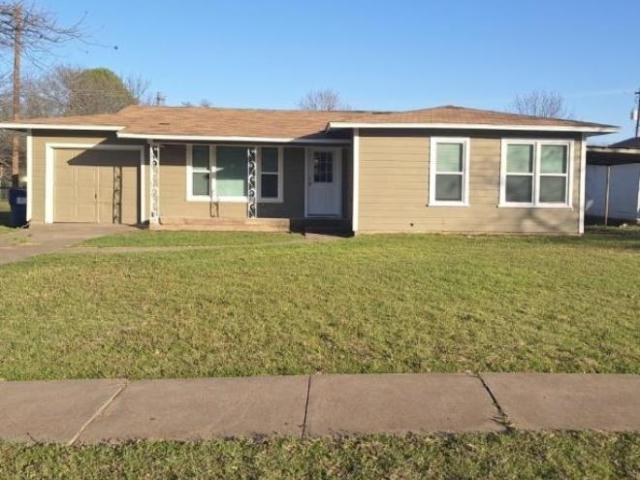 3 Br, 2 bath, Single Family Home 1367 Hillcrest Dr