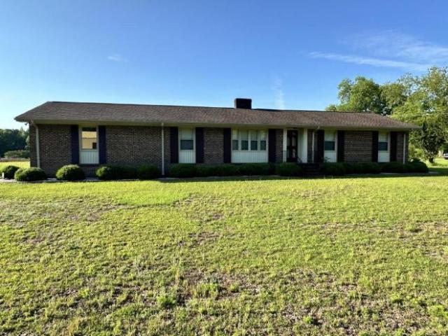 3 Br, 2 bath, Single Family Home 1653 Elijah Loftin Rd