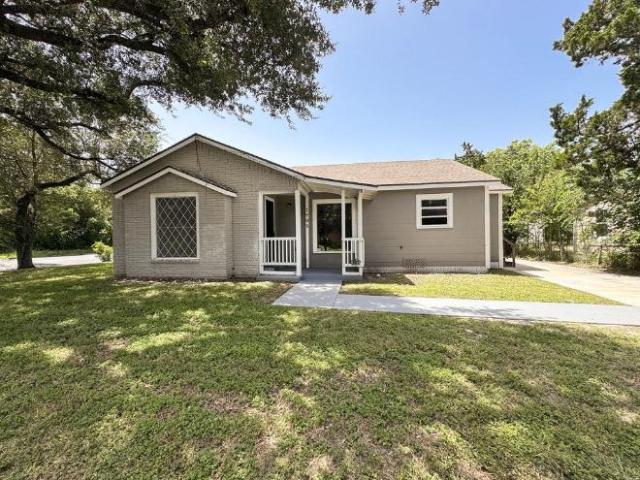 3 Br, 2 bath, Single Family Home 1705 Avondale St