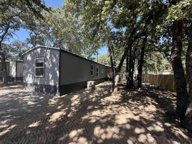 3 Br, 2 bath, Single Family Home 1808 Sheila Dr