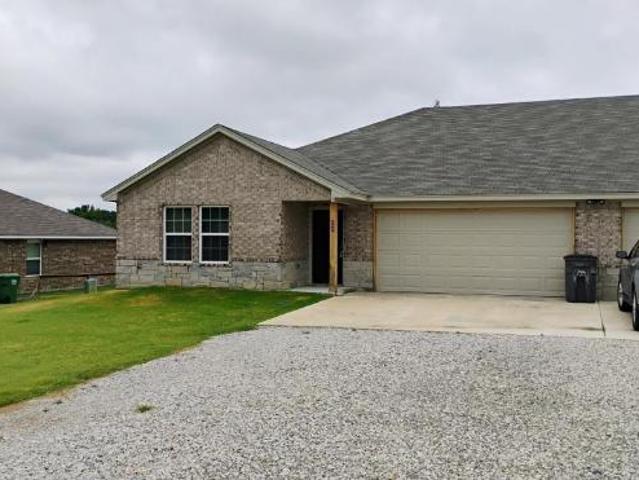 3 Br, 2 bath, Single Family Home 206 Hoover Ln