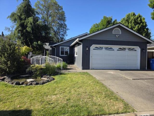 3 Br, 2 bath, Single Family Home 209 SE Liberty Dr