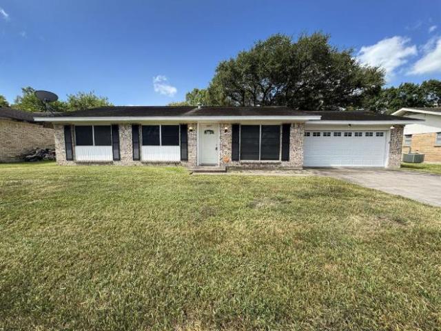 3 Br, 2 bath, Single Family Home 2007 Mission Dr
