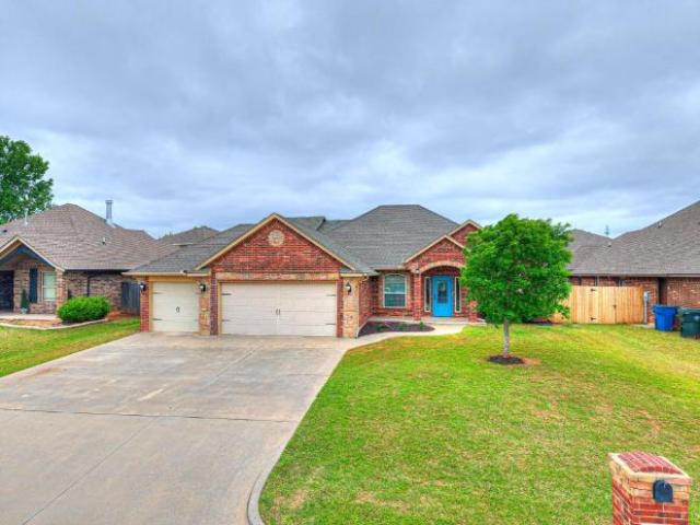 3 Br, 2 bath, Single Family Home 2121 Mill Creek Way