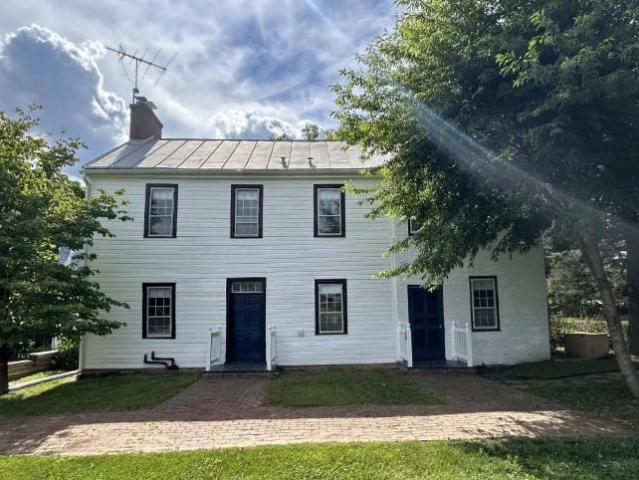 3 Br, 2 bath, Single Family Home 2839 Uniontown Road