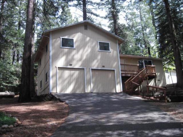 3 Br, 2 bath, Single Family Home 3125 Darby Lane