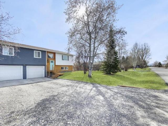 3 Br, 2 bath, Single Family Home 3250 W Hollyhock Dr