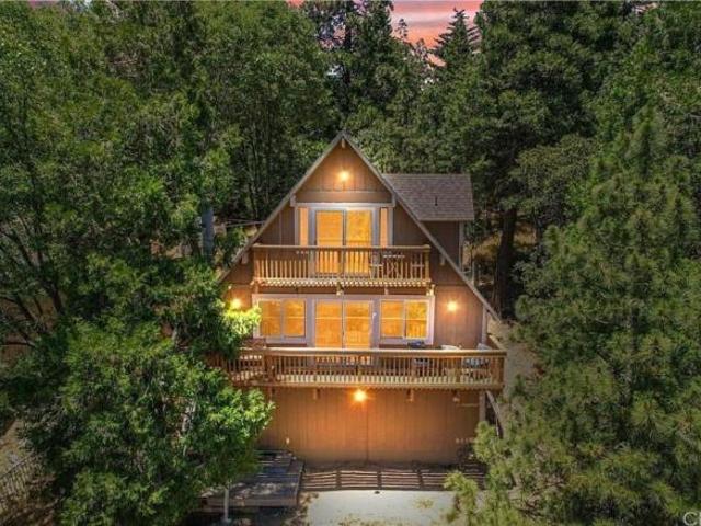3 Br, 2 bath, Single Family Home 334 Weisshorn Dr