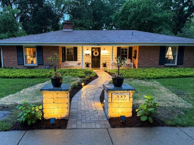 3 Br, 2 bath, Single Family Home 337 E Blodgett Ave