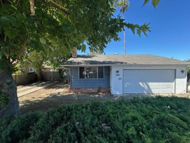 3 Br, 2 bath, Single Family Home 339 Swan Way