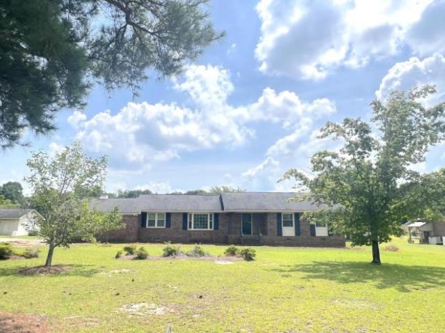 3 Br, 2 bath, Single Family Home 368 Rock Hill Rd