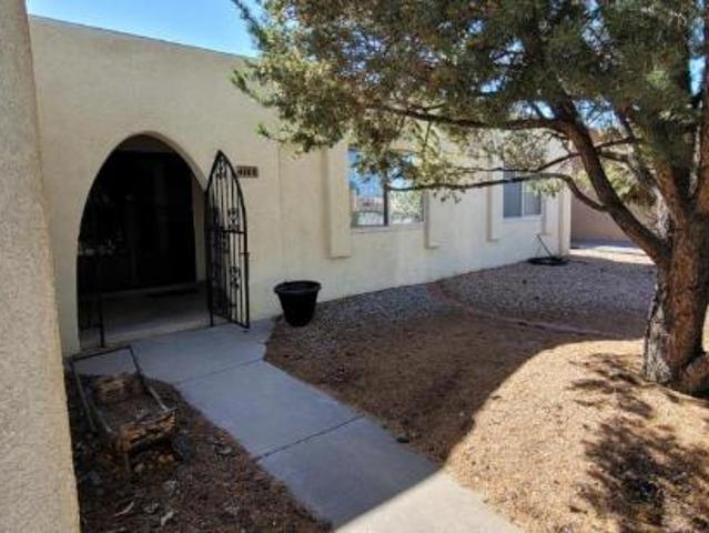 3 Br, 2 bath, Single Family Home 4108 Cibola Village Dr Ne